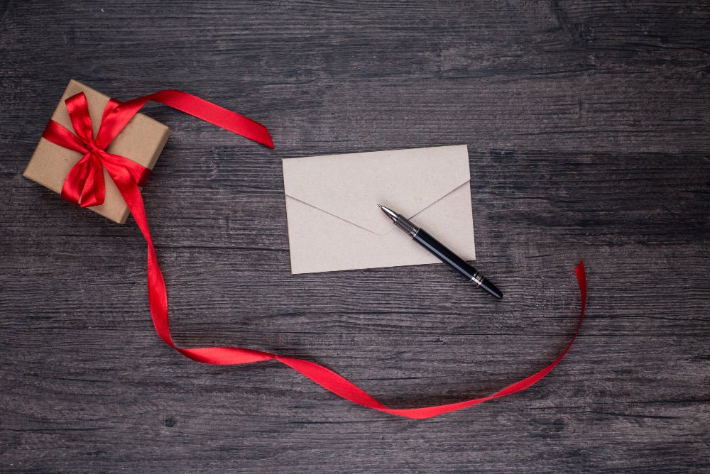 What Should You Write in a Gift Card?